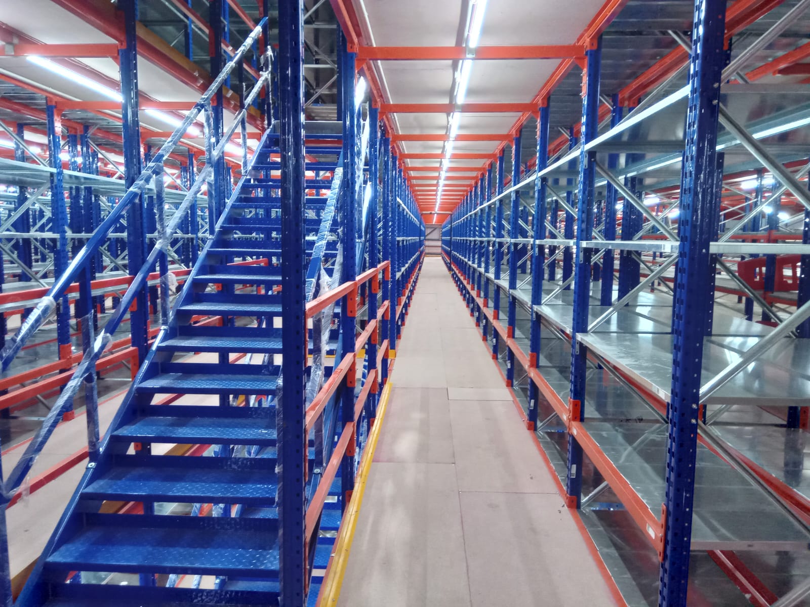Efficient Multi-Tier Racks | Giraffe Storage Solutions